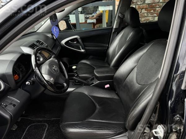 Melns Toyota RAV4 2008 Talsi, ar dzinēja tilpumu 2.20 L un nobraukumu 0 tūkst. km par 3970 €, foto 9 vietnē AUTOMOTO.COM.LV