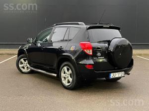 Black Toyota RAV4 2009 in Riga, with an engine capacity of 2.20 L and mileage of 0 thousand km for 3650 €, photo 3 on AUTOMOTO.COM.LV