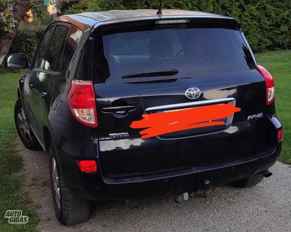 Melns Toyota RAV4 2009 Panevēža, ar dzinēja tilpumu 2.20 L un nobraukumu 229 tūkst. km par 5000 €, foto 1 vietnē AUTOMOTO.COM.LV
