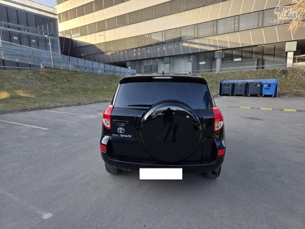 Melns Toyota RAV4 2009 Ukmergė, ar dzinēja tilpumu 2.20 L un nobraukumu 204 tūkst. km par 5400 €, foto 4 vietnē AUTOMOTO.COM.LV