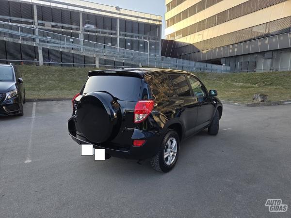 Melns Toyota RAV4 2009 Ukmergė, ar dzinēja tilpumu 2.20 L un nobraukumu 204 tūkst. km par 5400 €, foto 5 vietnē AUTOMOTO.COM.LV