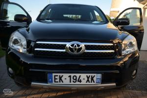 Black Toyota RAV4 2009 in Kaunas, with an engine capacity of 2.20 L and mileage of 252 thousand km for 5950 €, photo 6 on AUTOMOTO.COM.LV