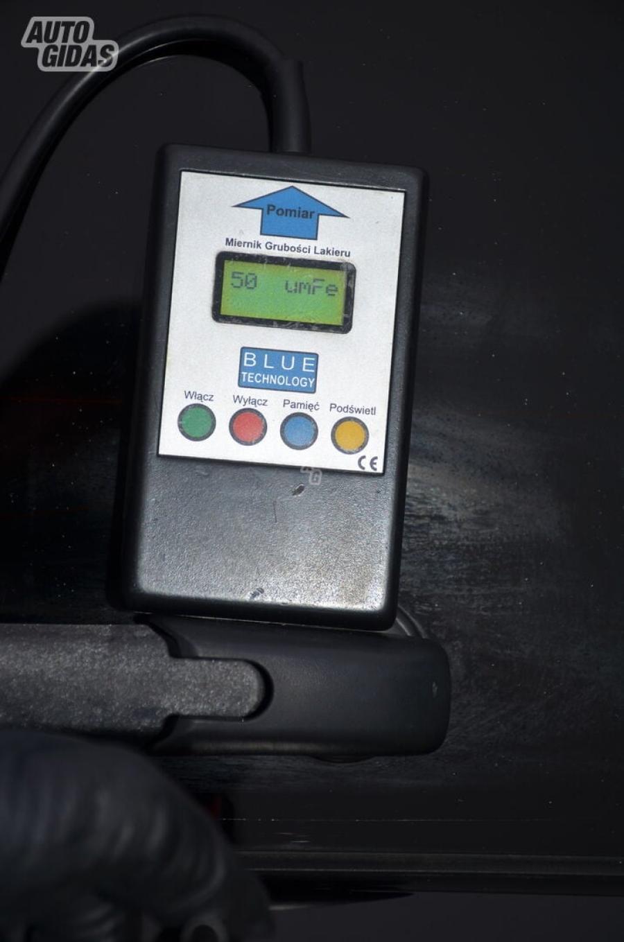 Black Toyota RAV4 2009 in Kaunas, with an engine capacity of 2.20 L and mileage of 252 thousand km for 5950 €, photo 8 on AUTOMOTO.COM.LV