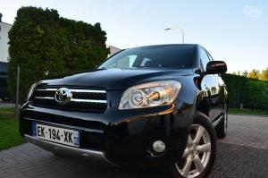 Black Toyota RAV4 2009 in Kaunas, with an engine capacity of 2.20 L and mileage of 252 thousand km for 5950 €, photo 11 on AUTOMOTO.COM.LV