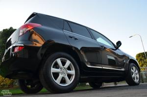 Black Toyota RAV4 2009 in Kaunas, with an engine capacity of 2.20 L and mileage of 252 thousand km for 5950 €, photo 20 on AUTOMOTO.COM.LV