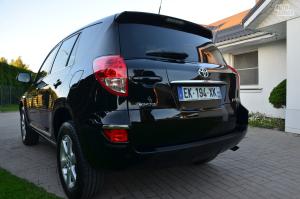 Black Toyota RAV4 2009 in Kaunas, with an engine capacity of 2.20 L and mileage of 252 thousand km for 5950 €, photo 35 on AUTOMOTO.COM.LV