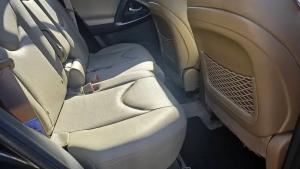 Black Toyota RAV4 2009 in Riga, with an engine capacity of 2.20 L and mileage of 219 thousand km for 5450 €, photo 23 on AUTOMOTO.COM.LV