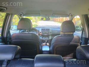Melns Toyota RAV4 2009 Rīga, ar dzinēja tilpumu 2.20 L un nobraukumu 301 tūkst. km par 3500 €, foto 8 vietnē AUTOMOTO.COM.LV