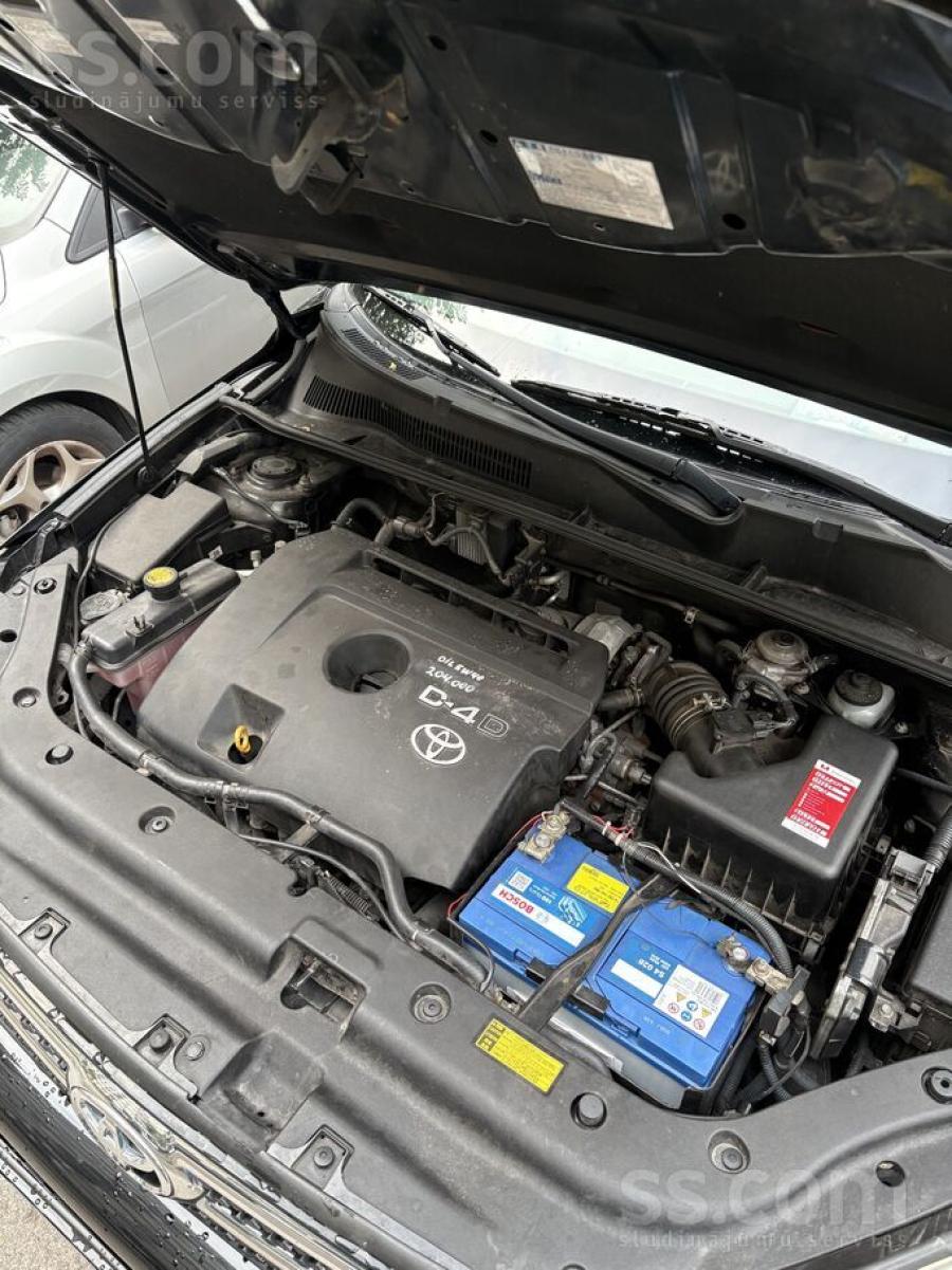 Melns Toyota RAV4 2009 Rīga, ar dzinēja tilpumu 2.20 L un nobraukumu 198 tūkst. km par 6750 €, foto 11 vietnē AUTOMOTO.COM.LV