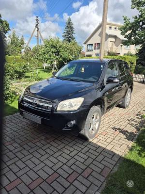 Melns Toyota RAV4 2009 Plungė, ar dzinēja tilpumu 2.23 L un nobraukumu 292 tūkst. km par 6400 €, foto  vietnē AUTOMOTO.COM.LV