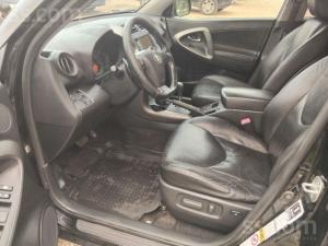 Melns Toyota RAV4 2009 Rīga, ar dzinēja tilpumu 2.20 L un nobraukumu 287 tūkst. km par 5500 €, foto 6 vietnē AUTOMOTO.COM.LV