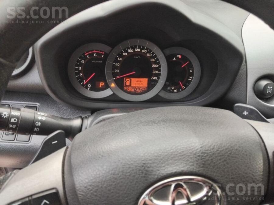 Melns Toyota RAV4 2009 Rīga, ar dzinēja tilpumu 2.20 L un nobraukumu 287 tūkst. km par 5500 €, foto 14 vietnē AUTOMOTO.COM.LV