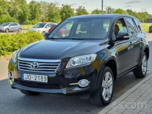 Melns Toyota RAV4 2010 Rīga, ar dzinēja tilpumu 2.20 L un nobraukumu 0 tūkst. km par 15700 €, foto 2 vietnē AUTOMOTO.COM.LV