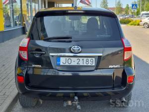 Melns Toyota RAV4 2010 Rīga, ar dzinēja tilpumu 2.20 L un nobraukumu 0 tūkst. km par 15700 €, foto 5 vietnē AUTOMOTO.COM.LV