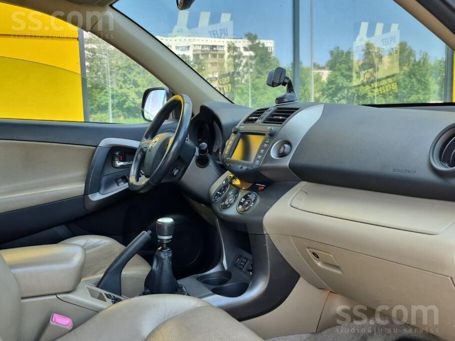 Melns Toyota RAV4 2010 Rīga, ar dzinēja tilpumu 2.20 L un nobraukumu 0 tūkst. km par 15700 €, foto 7 vietnē AUTOMOTO.COM.LV