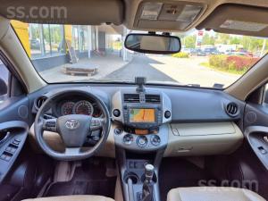 Melns Toyota RAV4 2010 Rīga, ar dzinēja tilpumu 2.20 L un nobraukumu 0 tūkst. km par 15700 €, foto 8 vietnē AUTOMOTO.COM.LV