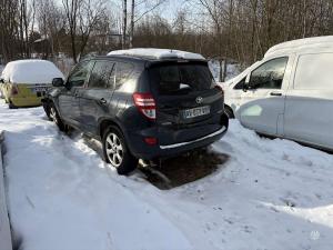 Melns Toyota RAV4 2010 Viļņa, ar dzinēja tilpumu 2.23 L un nobraukumu 290 tūkst. km par 3650 €, foto 3 vietnē AUTOMOTO.COM.LV