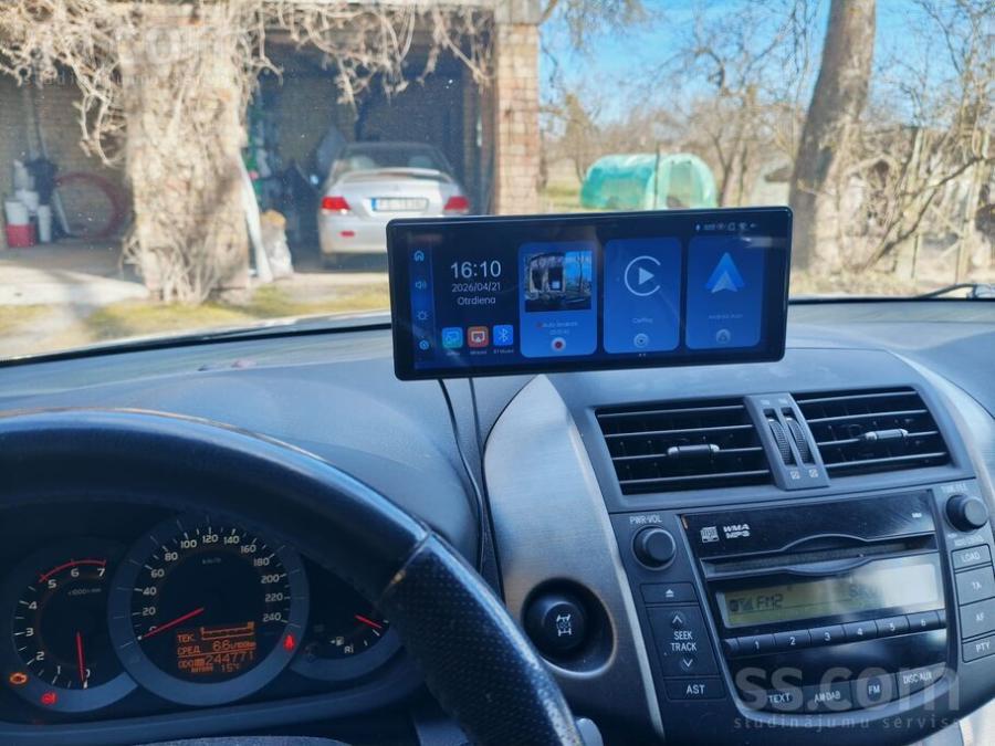 Melns Toyota RAV4 2010 Rīga, ar dzinēja tilpumu 2.20 L un nobraukumu 245 tūkst. km par 5000 €, foto 5 vietnē AUTOMOTO.COM.LV