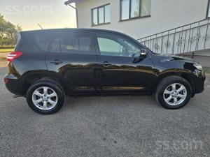 Melns Toyota RAV4 2010 Ogre, ar dzinēja tilpumu 2.20 L un nobraukumu 293 tūkst. km par 7200 €, foto 7 vietnē AUTOMOTO.COM.LV