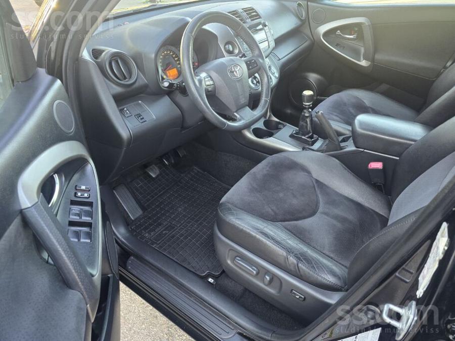 Melns Toyota RAV4 2010 Ogre, ar dzinēja tilpumu 2.20 L un nobraukumu 293 tūkst. km par 7200 €, foto 11 vietnē AUTOMOTO.COM.LV