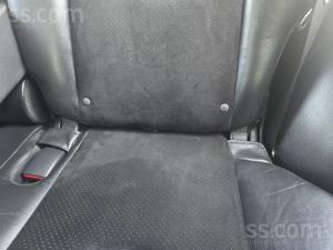 Melns Toyota RAV4 2010 Ogre, ar dzinēja tilpumu 2.20 L un nobraukumu 293 tūkst. km par 7200 €, foto 22 vietnē AUTOMOTO.COM.LV