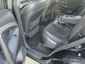 Melns Toyota RAV4 2010 Ogre, ar dzinēja tilpumu 2.20 L un nobraukumu 293 tūkst. km par 7200 €, foto 23 vietnē AUTOMOTO.COM.LV
