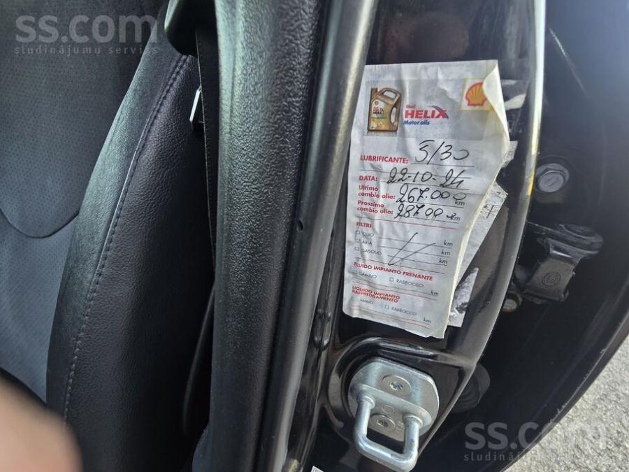 Melns Toyota RAV4 2010 Ogre, ar dzinēja tilpumu 2.20 L un nobraukumu 293 tūkst. km par 7200 €, foto 30 vietnē AUTOMOTO.COM.LV