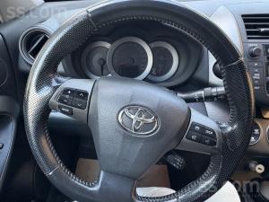 Melns Toyota RAV4 2010 Jēkabpils, ar dzinēja tilpumu 2.20 L un nobraukumu 312 tūkst. km par 7000 €, foto 11 vietnē AUTOMOTO.COM.LV