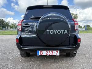 Melns Toyota RAV4 2010 Daugavpils, ar dzinēja tilpumu 2.20 L un nobraukumu 236 tūkst. km par 7350 €, foto 5 vietnē AUTOMOTO.COM.LV
