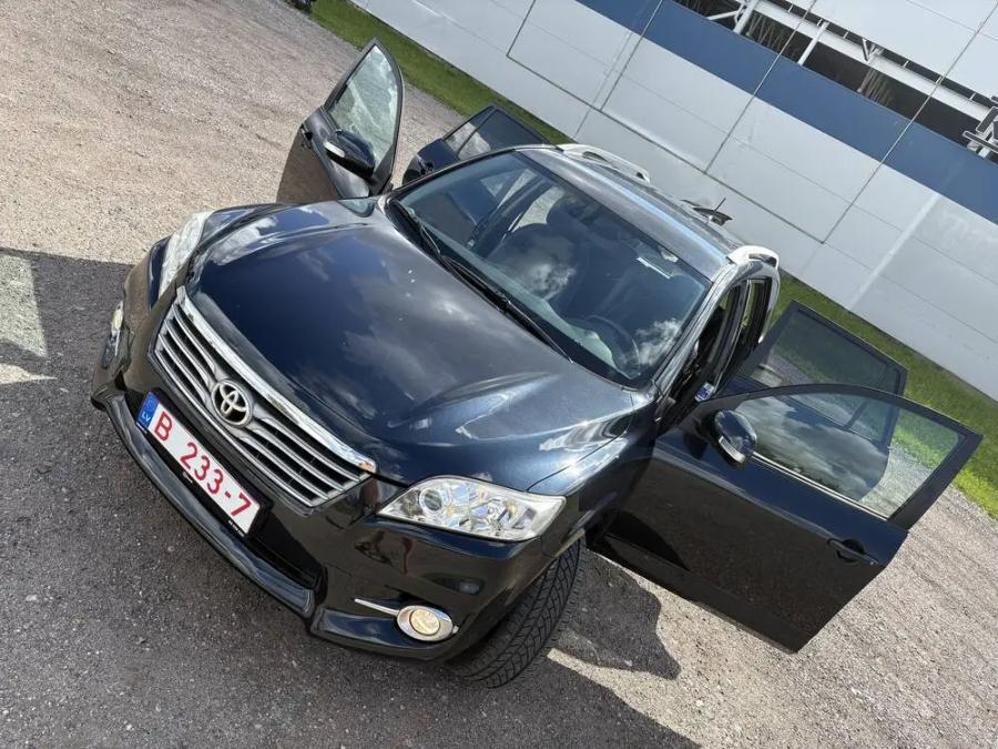 Melns Toyota RAV4 2010 Daugavpils, ar dzinēja tilpumu 2.20 L un nobraukumu 236 tūkst. km par 7350 €, foto 38 vietnē AUTOMOTO.COM.LV