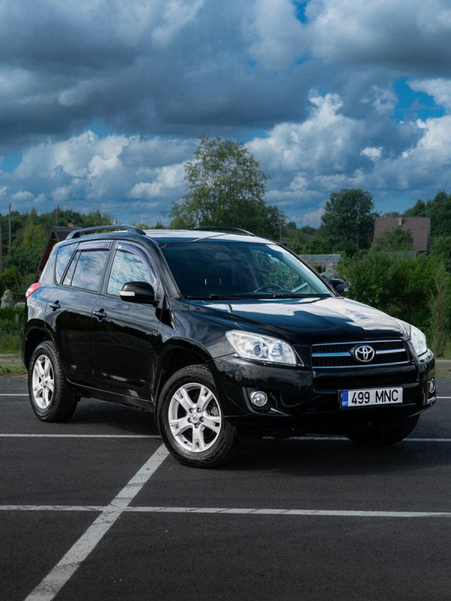 Melns Toyota RAV4 2010 Narva, ar dzinēja tilpumu 2.00 L un nobraukumu 260 tūkst. km par 7900 €, foto 17 vietnē AUTOMOTO.COM.LV