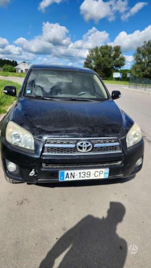 Melns Toyota RAV4 2010 Tauragė, ar dzinēja tilpumu 2.23 L un nobraukumu 210 tūkst. km par 3800 €, foto 4 vietnē AUTOMOTO.COM.LV