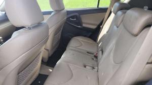 Melns Toyota RAV4 2010 Tauragė, ar dzinēja tilpumu 2.23 L un nobraukumu 210 tūkst. km par 3800 €, foto 14 vietnē AUTOMOTO.COM.LV