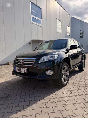 Black Toyota RAV4 2010 in Vilnius, with an engine capacity of 2.23 L and mileage of 310 thousand km for 5500 €, photo  on AUTOMOTO.COM.LV