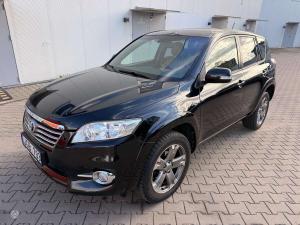 Black Toyota RAV4 2010 in Vilnius, with an engine capacity of 2.23 L and mileage of 310 thousand km for 5500 €, photo 3 on AUTOMOTO.COM.LV