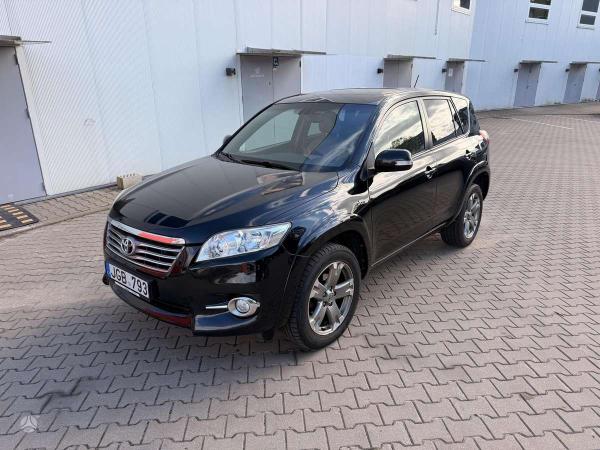 Тойота РАВ 4 2010 в Вильнюс на AUTOMOTO.COM.LV Черный Тойота РАВ 4 2010 в Вильнюс, объемом двигателя 2.23 л и пробегом 310 тыс. км за 5500 €, фото 4 на AUTOMOTO.COM.LV
