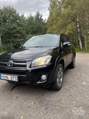 Melns Toyota RAV4 2010 Plungė, ar dzinēja tilpumu 2.20 L un nobraukumu 268 tūkst. km par 6300 €, foto 10 vietnē AUTOMOTO.COM.LV