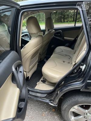 Melns Toyota RAV4 2010 Plungė, ar dzinēja tilpumu 2.20 L un nobraukumu 268 tūkst. km par 6300 €, foto 11 vietnē AUTOMOTO.COM.LV