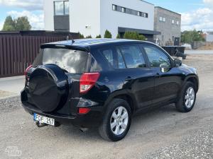 Melns Toyota RAV4 2010 Viļņa, ar dzinēja tilpumu 2.20 L un nobraukumu 333 tūkst. km par 3250 €, foto 4 vietnē AUTOMOTO.COM.LV