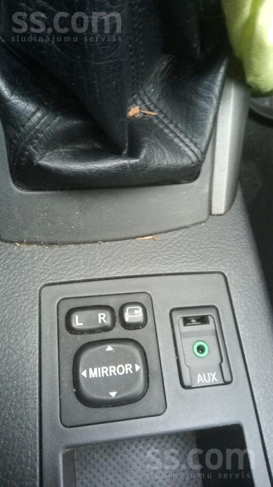 Melns Toyota RAV4 2011 Rīga, ar dzinēja tilpumu 2.20 L un nobraukumu 230 tūkst. km par 7250 €, foto 6 vietnē AUTOMOTO.COM.LV
