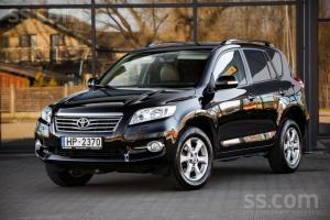 Melns Toyota RAV4 2011 Jelgava, ar dzinēja tilpumu 2.00 L un nobraukumu 145 tūkst. km par 11500 €, foto  vietnē AUTOMOTO.COM.LV