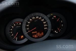 Black Toyota RAV4 2011 in Jelgava, with an engine capacity of 2.00 L and mileage of 145 thousand km for 11500 €, photo 25 on AUTOMOTO.COM.LV