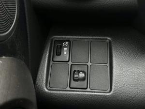 Melns Toyota RAV4 2011 Jelgava, ar dzinēja tilpumu 2.20 L un nobraukumu 231 tūkst. km par 6500 €, foto 17 vietnē AUTOMOTO.COM.LV