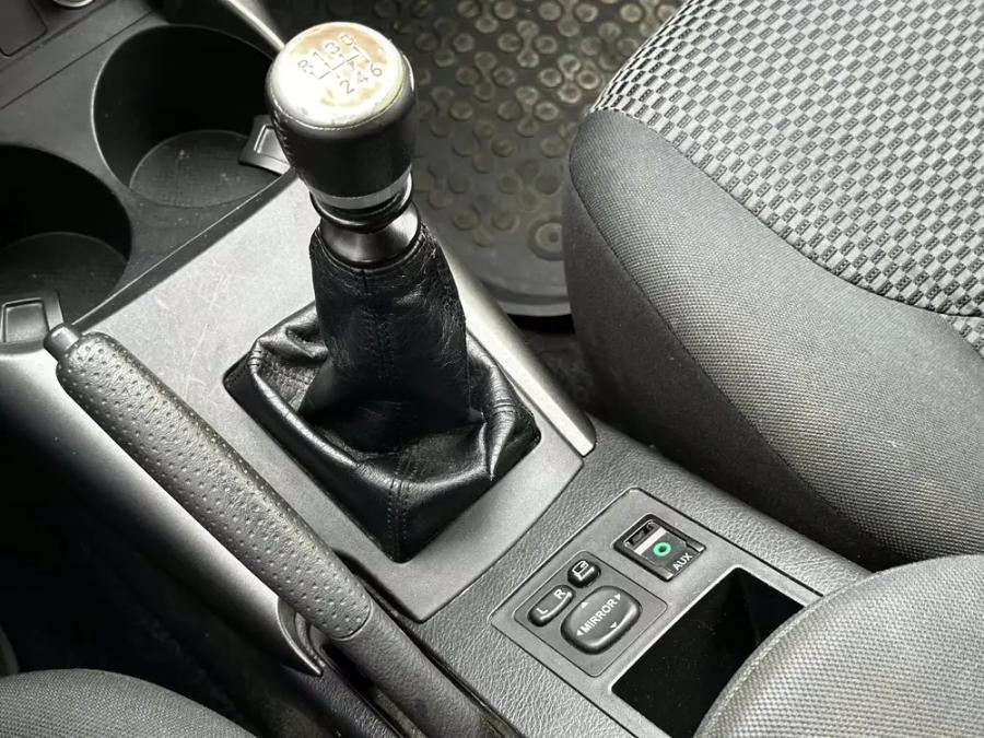 Melns Toyota RAV4 2011 Jelgava, ar dzinēja tilpumu 2.20 L un nobraukumu 231 tūkst. km par 6500 €, foto 23 vietnē AUTOMOTO.COM.LV