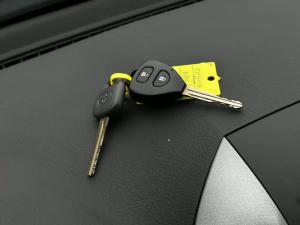 Melns Toyota RAV4 2011 Jelgava, ar dzinēja tilpumu 2.20 L un nobraukumu 231 tūkst. km par 6500 €, foto 33 vietnē AUTOMOTO.COM.LV
