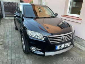 Black Toyota RAV4 2011 in Daugavpils, with an engine capacity of 2.20 L and mileage of 189 thousand km for 7200 €, photo  on AUTOMOTO.COM.LV