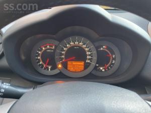Melns Toyota RAV4 2011 Daugavpils, ar dzinēja tilpumu 2.20 L un nobraukumu 189 tūkst. km par 7200 €, foto 4 vietnē AUTOMOTO.COM.LV