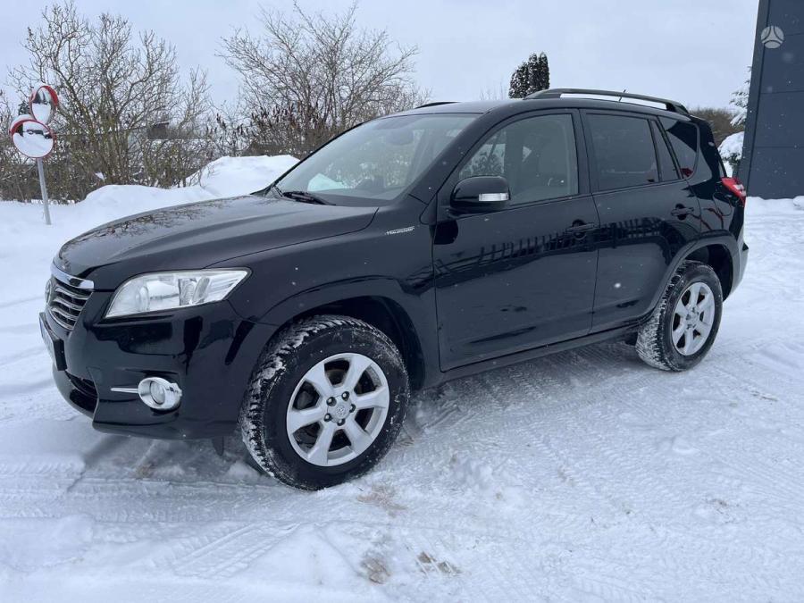 Melns Toyota RAV4 2012 Viļņa, ar dzinēja tilpumu 2.23 L un nobraukumu 191 tūkst. km par 7550 €, foto 8 vietnē AUTOMOTO.COM.LV