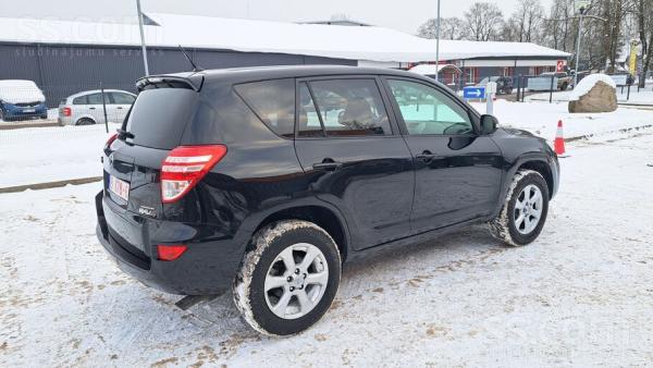 Melns Toyota RAV4 2012 Ogre, ar dzinēja tilpumu 2.20 L un nobraukumu 262 tūkst. km par 8150 €, foto 2 vietnē AUTOMOTO.COM.LV