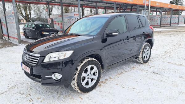 Melns Toyota RAV4 2012 Ogre, ar dzinēja tilpumu 2.20 L un nobraukumu 262 tūkst. km par 8150 €, foto 5 vietnē AUTOMOTO.COM.LV